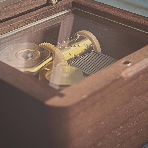 Koola - Personalized Small Music Box with Photo Frame & Custom Melody ...